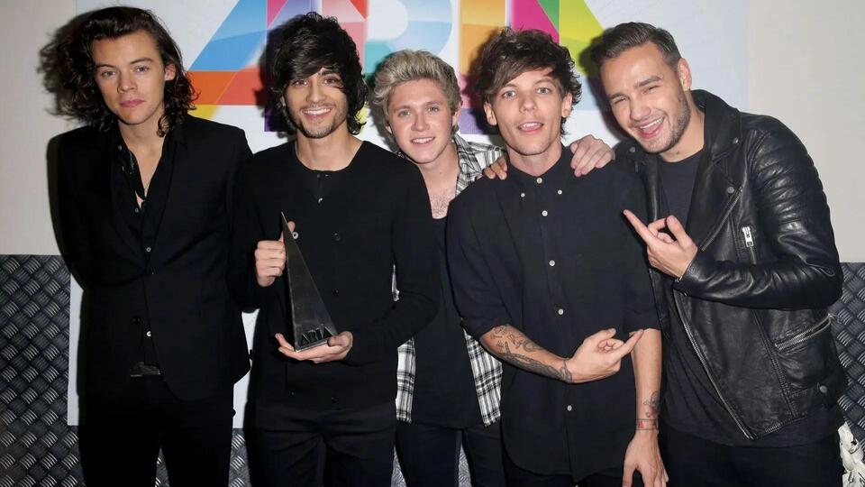 When was the last time One Direction performed together on TV? Boy band ...