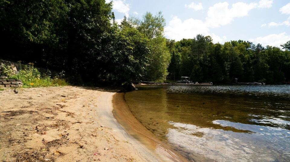 Health Officials Warn Swimmers at Four Iowa Beaches - NewsBreak