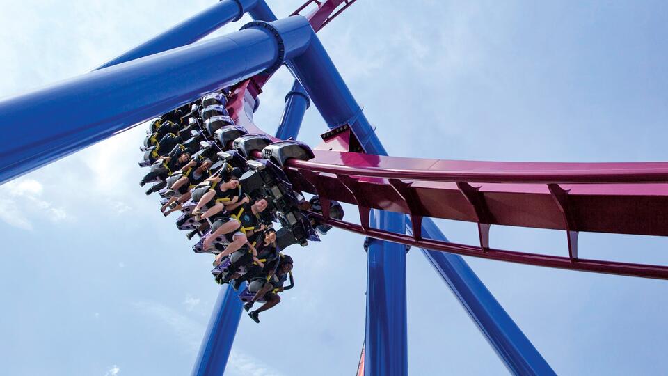 Kings Island guest believed to have been hit by Banshee roller coaster ...