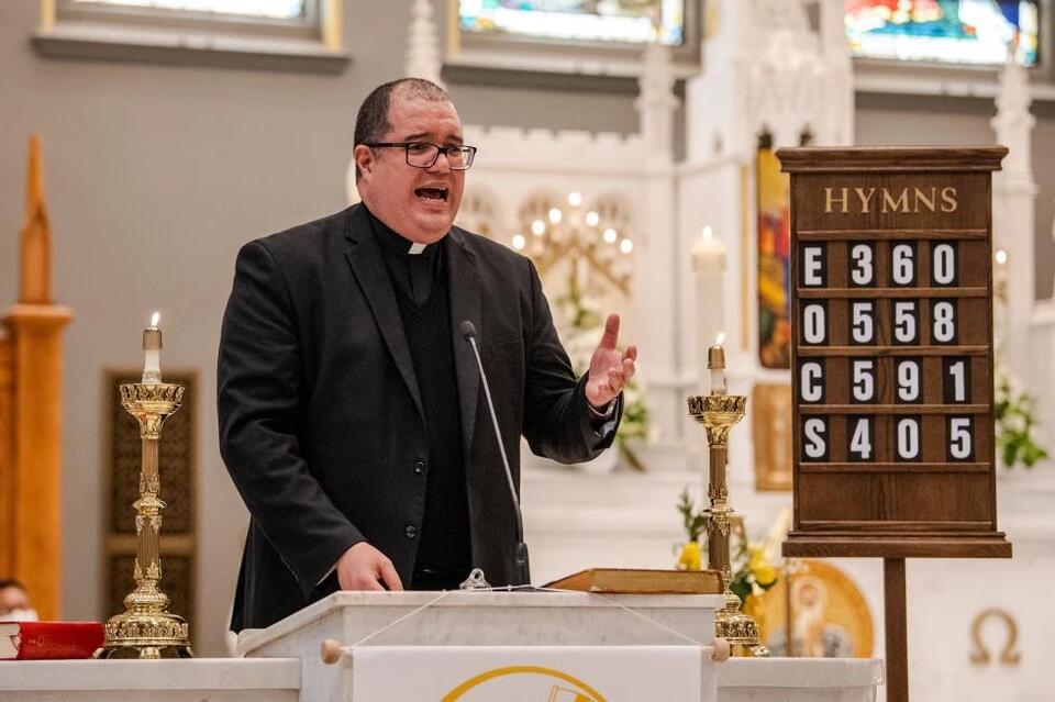 Pope names pro-immigrant pastor bishop of Florida diocese where Trump's ...