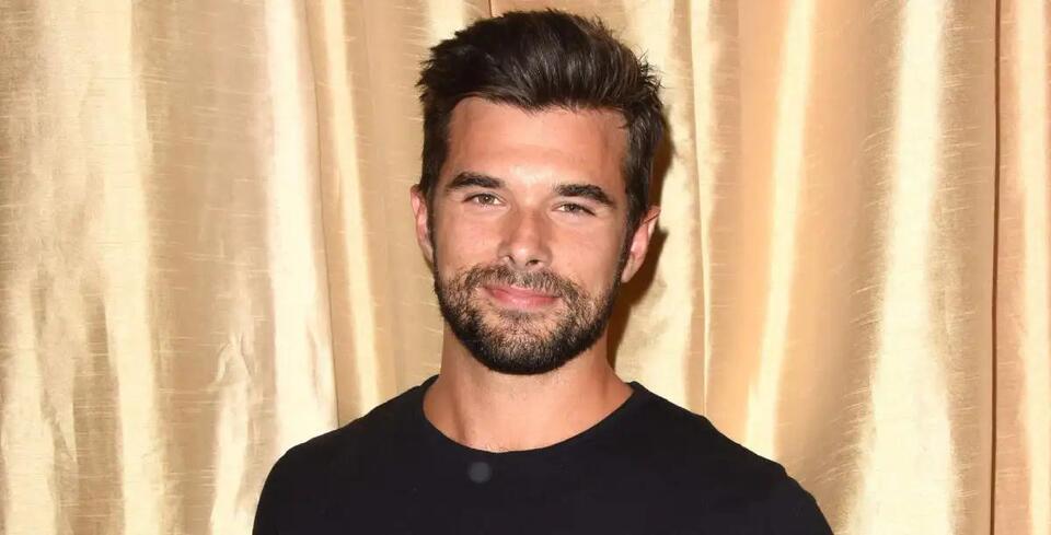 GH’s Josh Swickard And Wife Lauren Announce Third Child On The Way ...