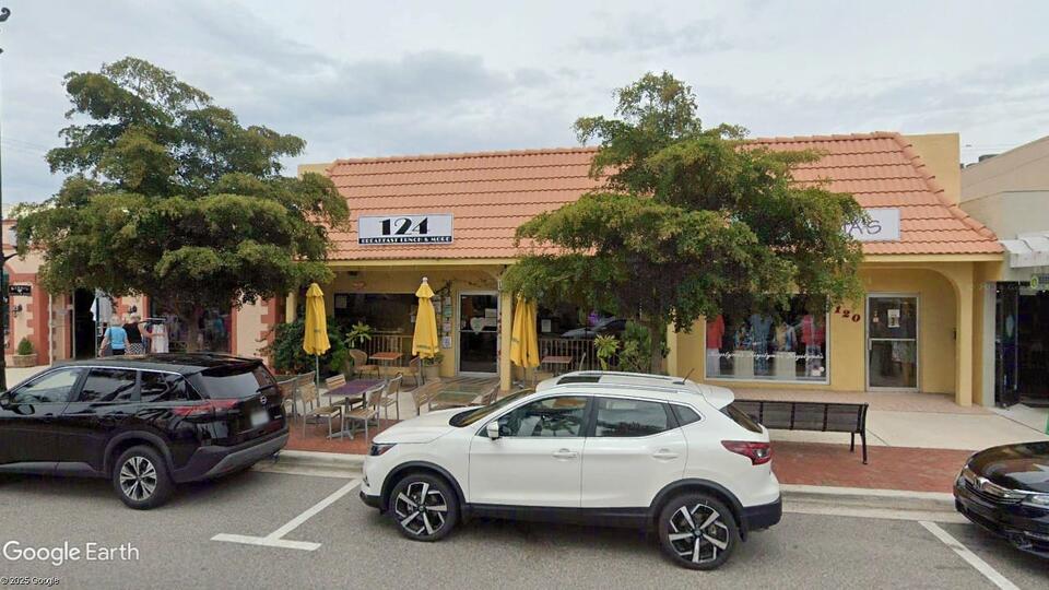 Coach’s Bar and Grill Opening In Downtown Venice - NewsBreak