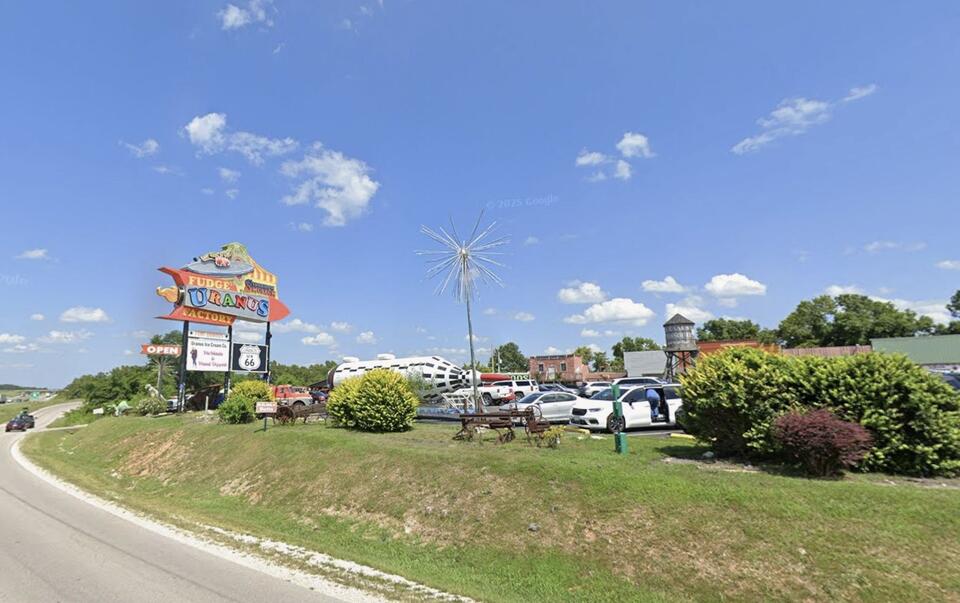 This Eccentric Missouri Town Is the Butt of Everyone’s Jokes - NewsBreak
