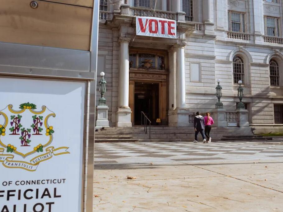 Early voting for CT presidential primary is underway