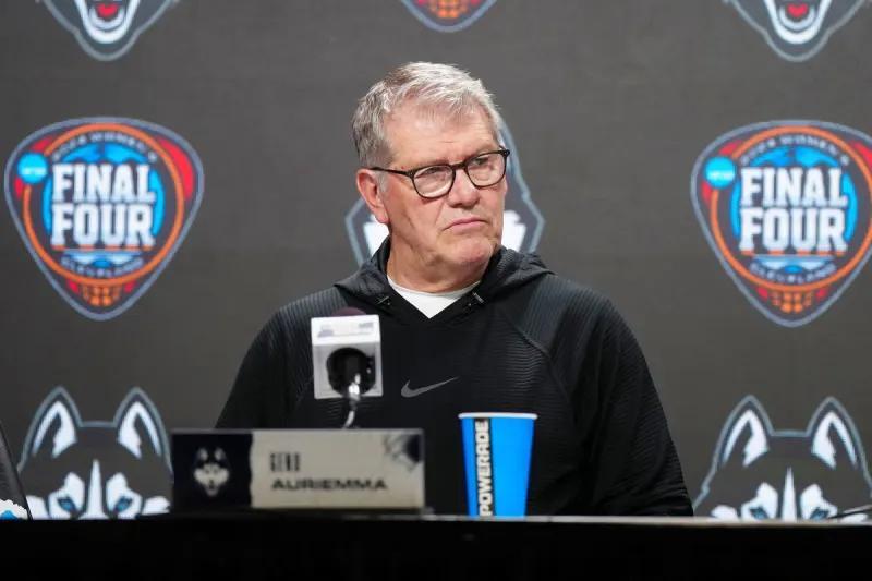 Geno Auriemma Makes Unfortunate Announcement Just 3 Hours Before UConn ...