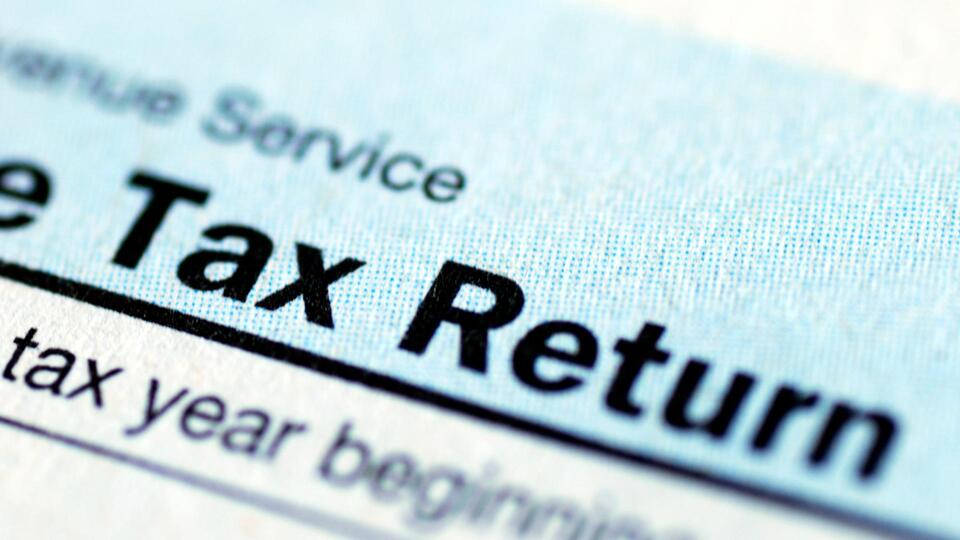 How to track your tax refund | 2 Wants to Know - NewsBreak