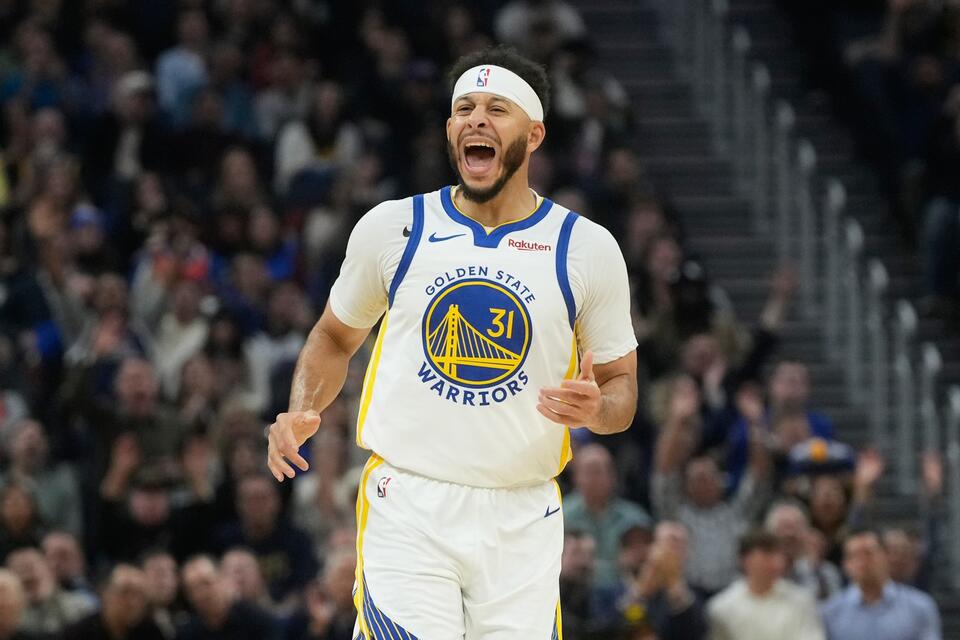 Seth Curry impresses in his Warriors debut, but a true reunion with ...