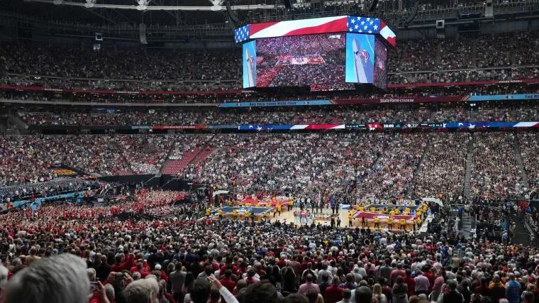 'Viral jacked Florida fan' becomes 'viral jacked Nebraska fan' in ...