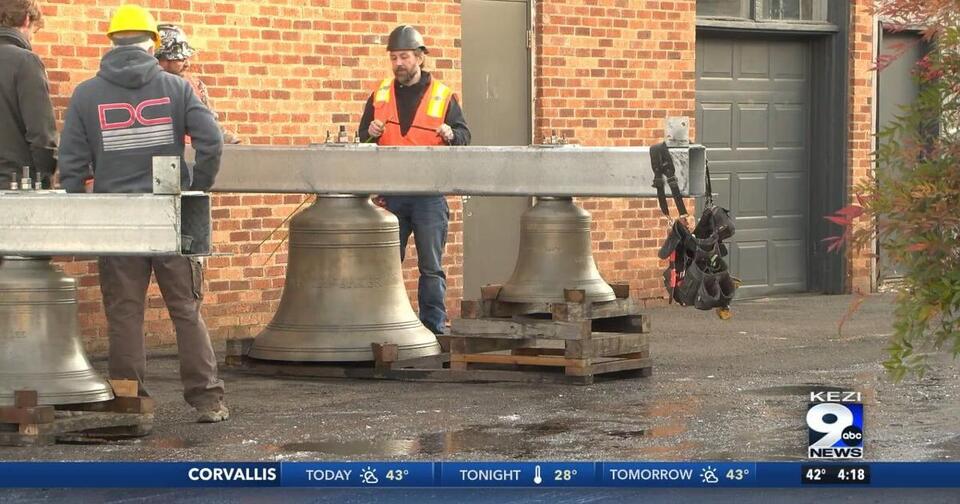 Bushnell University installing new bell tower atop flagship building as ...