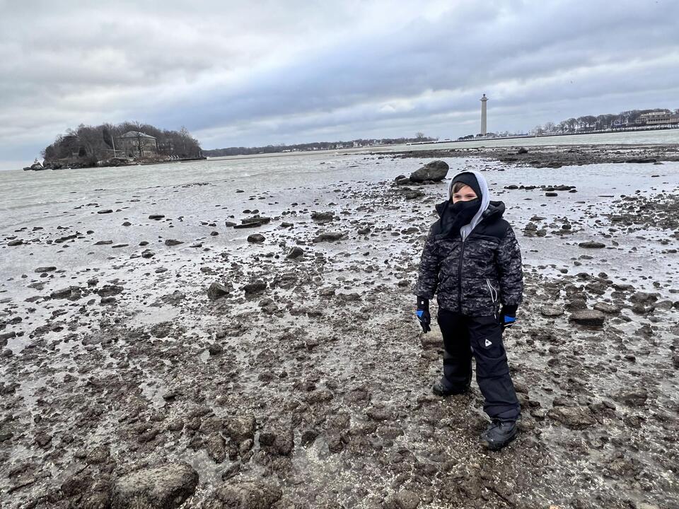 Lake Erie seiche mimics bathtub water's movement - NewsBreak