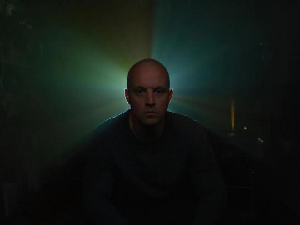 Netflix’s Next ‘Untold’ Documentary Lineup Features ‘Sign Stealer’, The ...