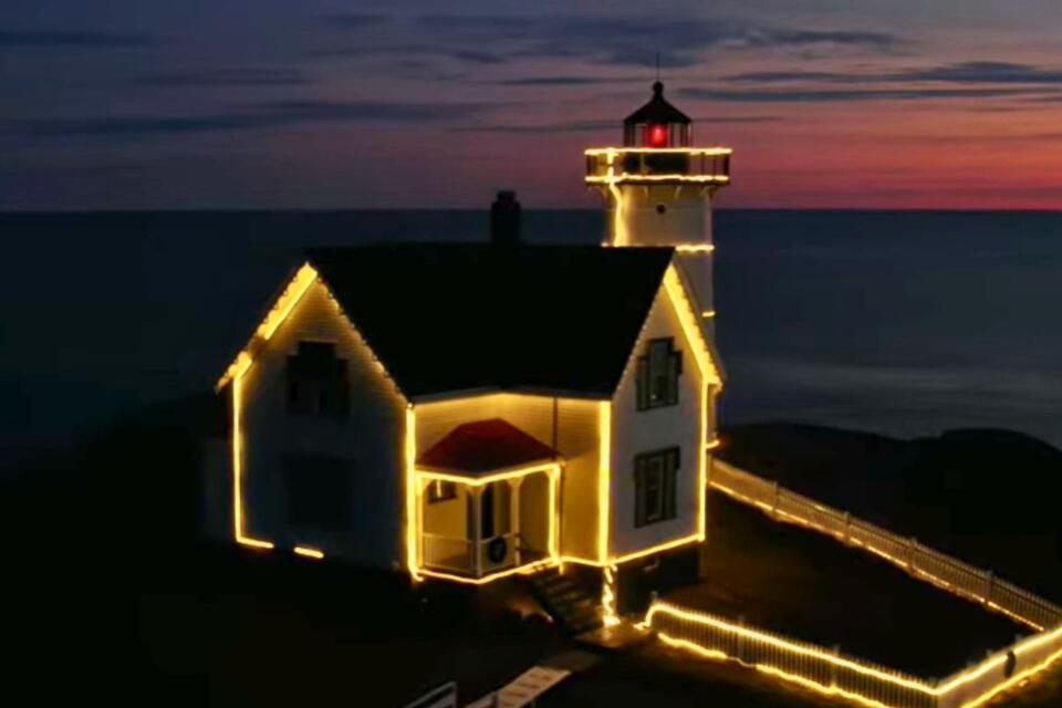 Experience The Illumination of Nubble Lighthouse This Holiday Season ...