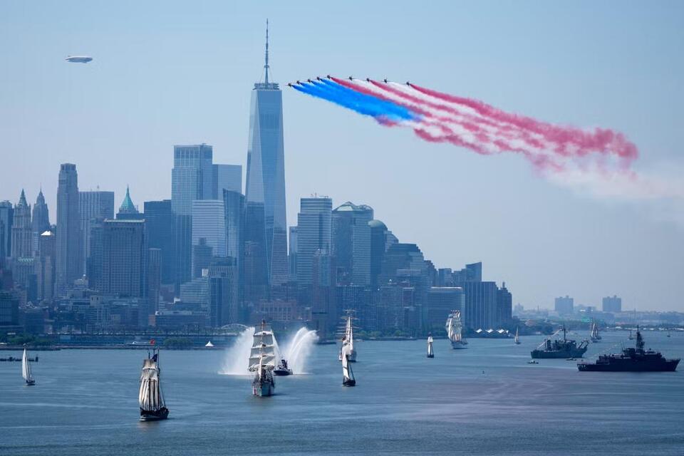 RAF flying aces paint the sky red, white and blue for America’s 250th ...