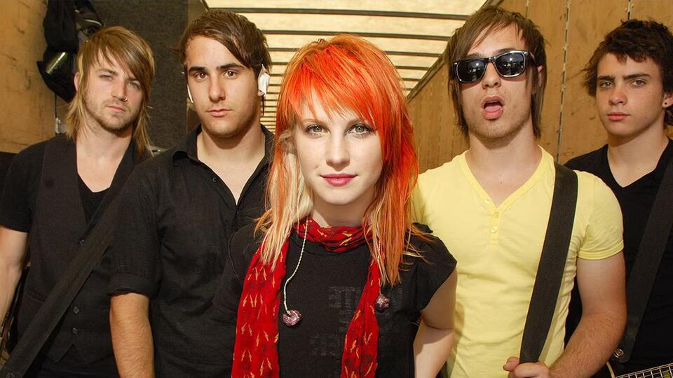 The 10 Greatest Pop-Punk Songs of the 2000s, Ranked - NewsBreak