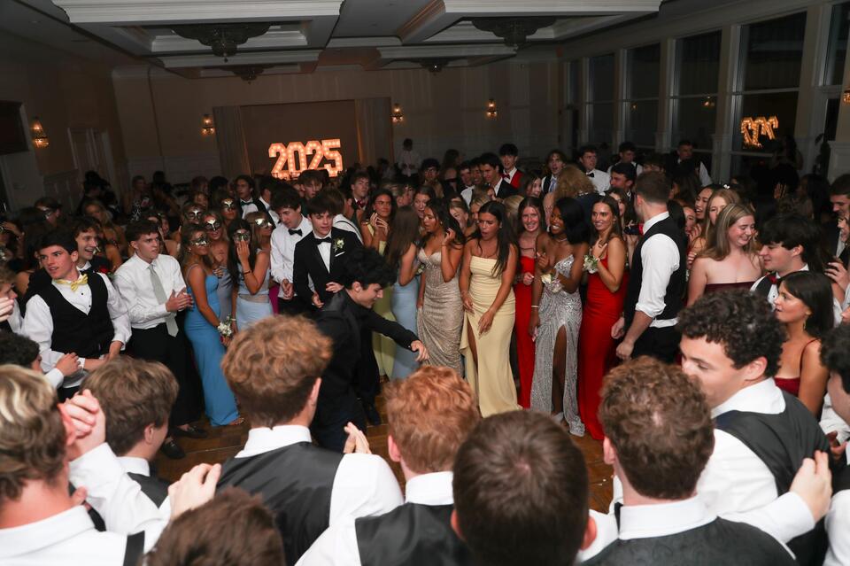 PHOTOS: HHS Class of 2025 Senior Prom - NewsBreak