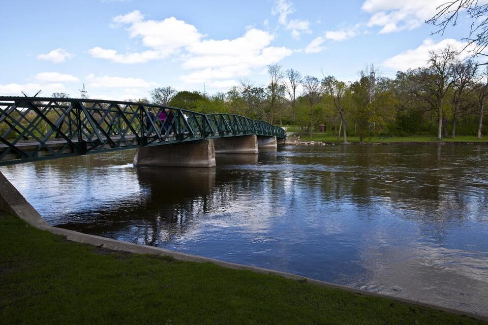 Kane County could see 9 Fox River dams removed by 2030, officials say ...