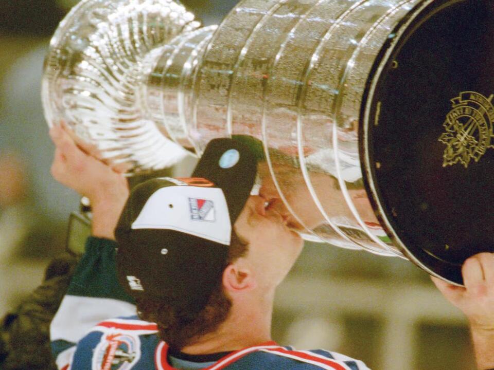 Analyzing New York Rangers playoff history based on regular-season finishes