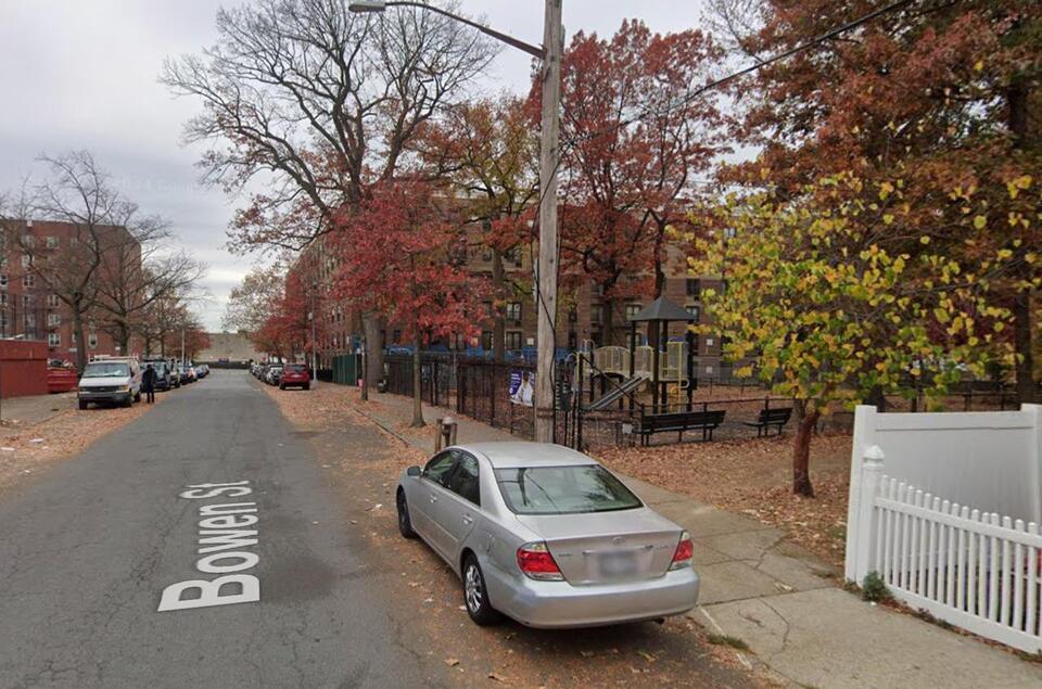 Daytime shootout near Staten Island playground lands both gunmen in ...