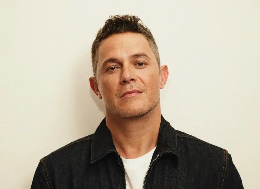 Alejandro Sanz Publishes Open Letter to Fan Who Accused Him of ...
