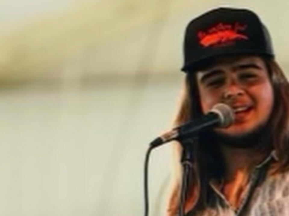 19-Year-Old ‘American Idol’ Finalist Engaged To Former Miss Jr. Teen ...