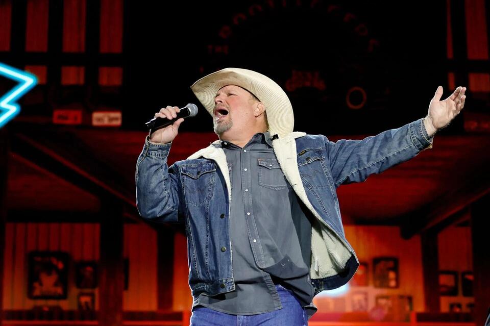 Why did Garth Brooks took a break from music? Career history explored ...