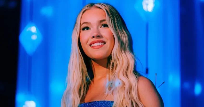 Watch Freya Skye Perform ‘stardust’ Songs Live On Stars Align Tour ...