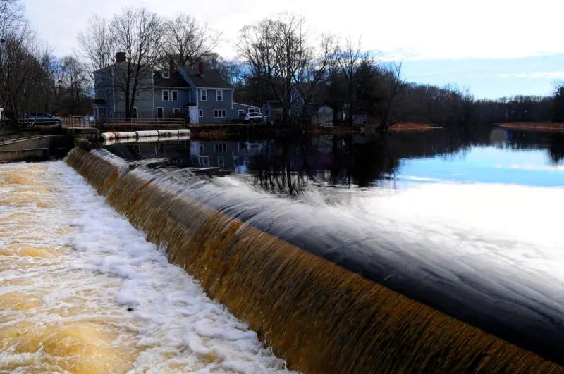 ‘Bait and switch’: Select Board members press for answers on Mills Dam ...