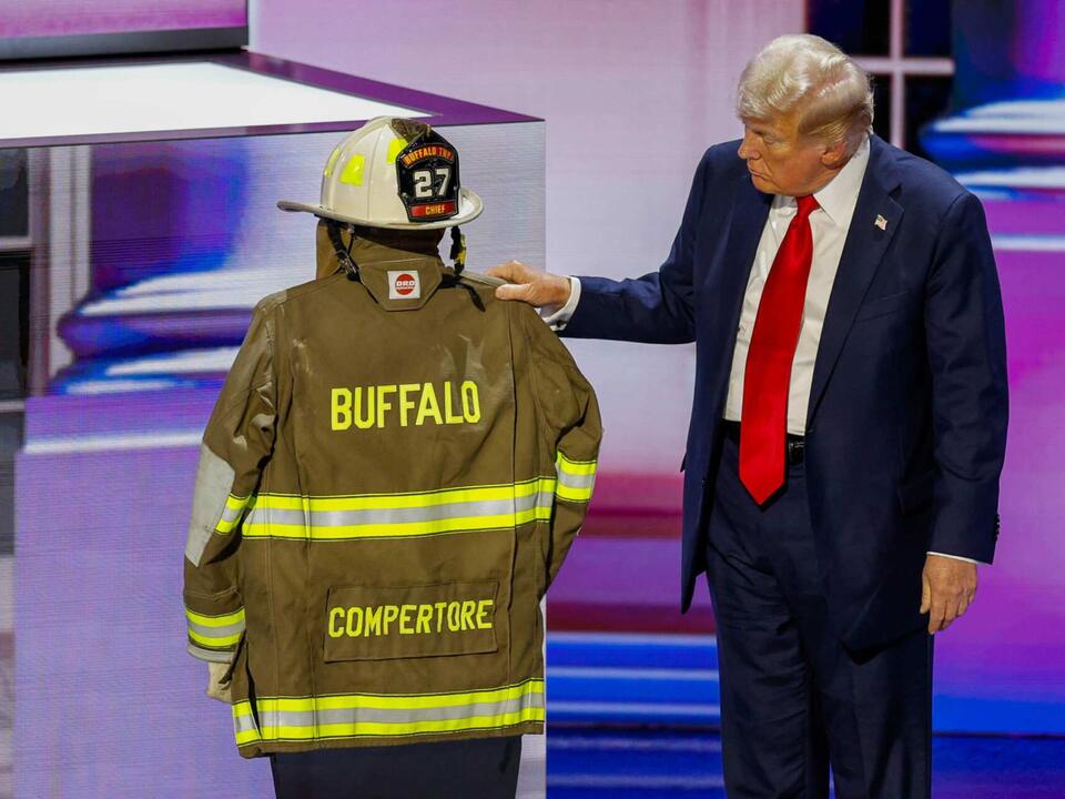 Hundreds gather to say goodbye to former fire chief killed at ...