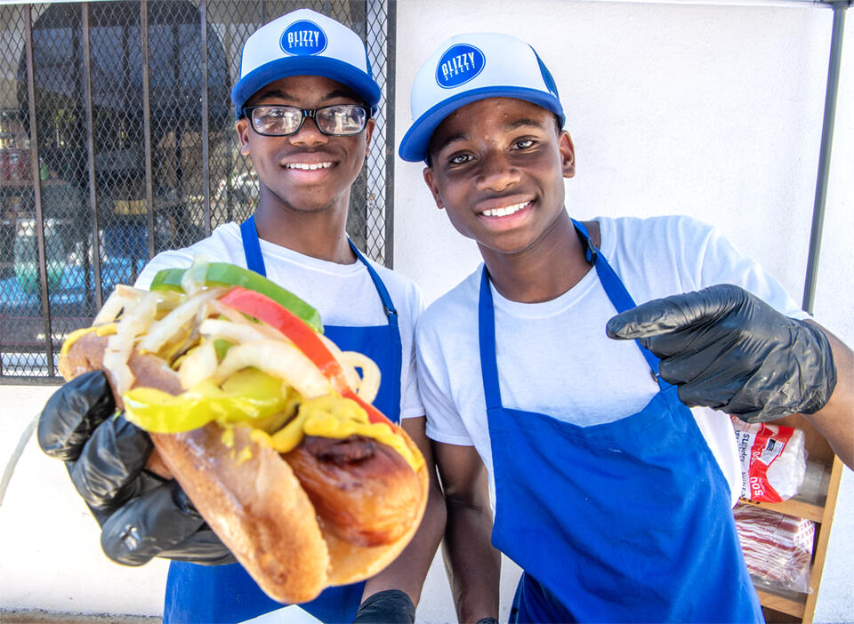 Glizzy Street, a hot dog stand run by 15-year-old twins, is Long Beach ...