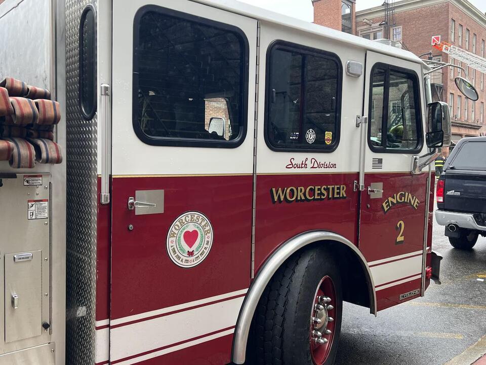 Retired Worcester firefighter Mark Stomski dies; injured in line of ...