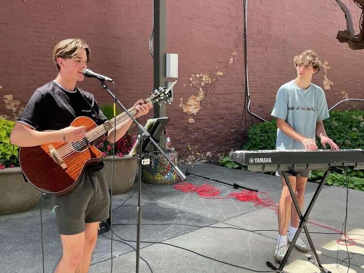 Local folk music duo to host festival in Canadian Lakes - NewsBreak