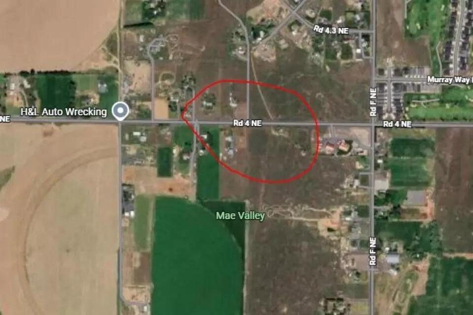 Moses Lake Man Runs Stop Sign, Dies in Violent Crash - NewsBreak