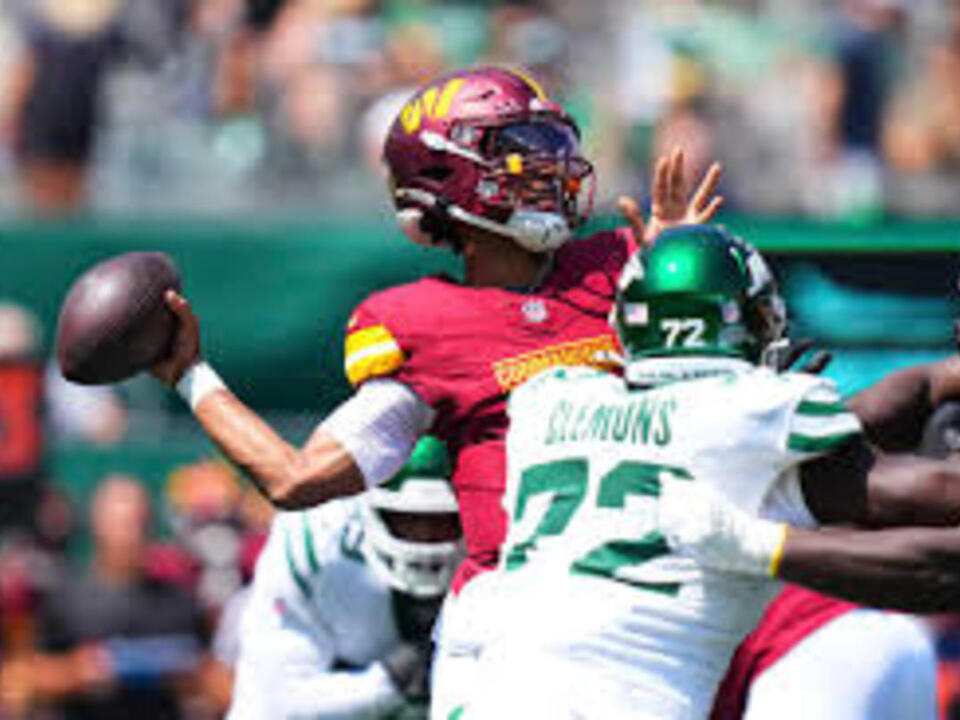 Can Daniels Close Gap Between Commanders and Eagles?