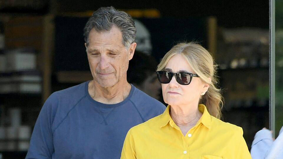 ‘Brady Bunch’ Alum Maureen McCormick Steps Out in Rare Public ...