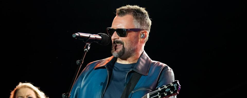 Eric Church Impersonator Confuses Crowd at Singer’s Nashville Bar—Then ...