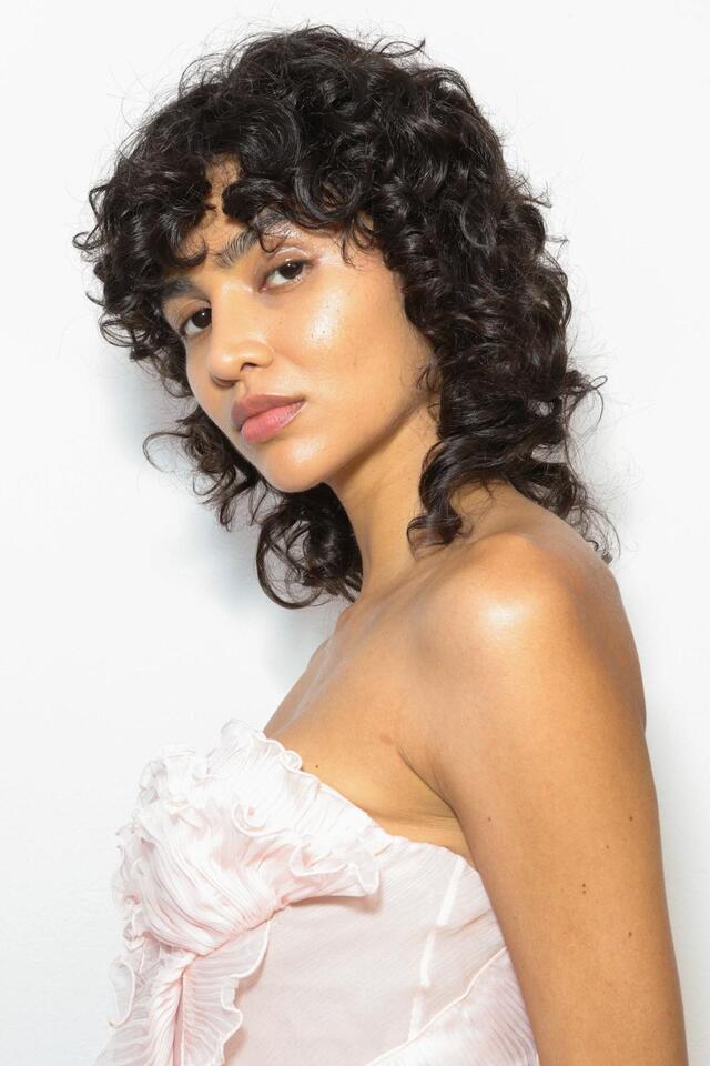 The ‘Cloud Curls’ Trend Is a Fresh Way to Beat the Face-Melting Heat ...