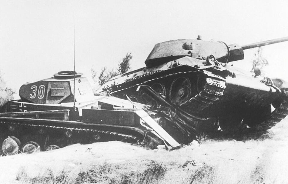 Tank Ramming Was a Dangerous Tactic Used By the Red Army During WWII ...
