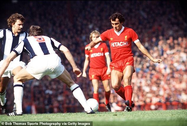 'RIP Ray, you'll definitely never walk alone': Players pay tribute to ...