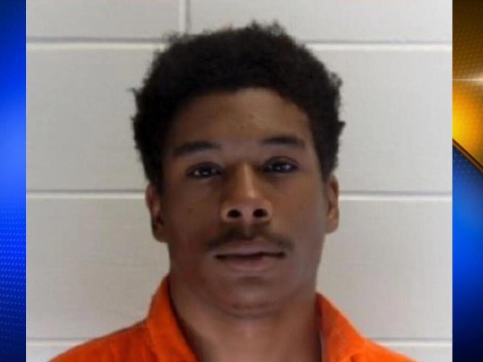 Jailer accused of bringing contraband into Lowndes County jail