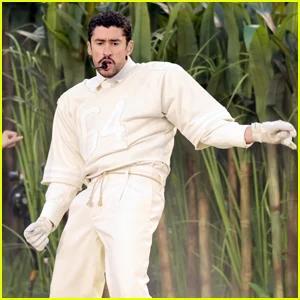 'Café Con Ron' English Translation, Lyrics & Meaning: Bad Bunny Song ...