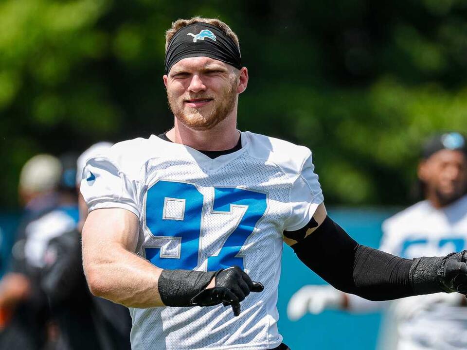 Lions edge rusher Aidan Hutchinson is about to go head to head with a ...