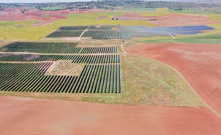 CEE Group Launches €500 Million Repowering Fund for Renewable Energy ...