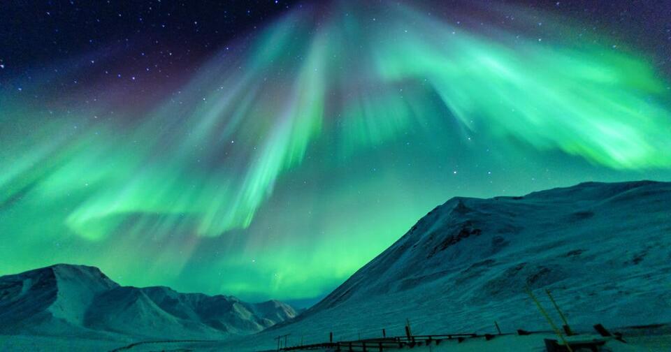 Green fireball witnessed above Great Lakes as comet fragment ‘explodes ...