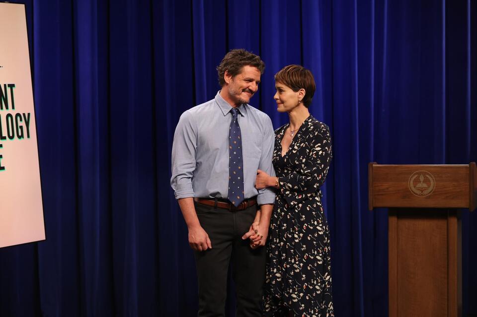 Inside Sarah Paulson and Pedro Pascal's 30-Year Friendship: Timeline ...