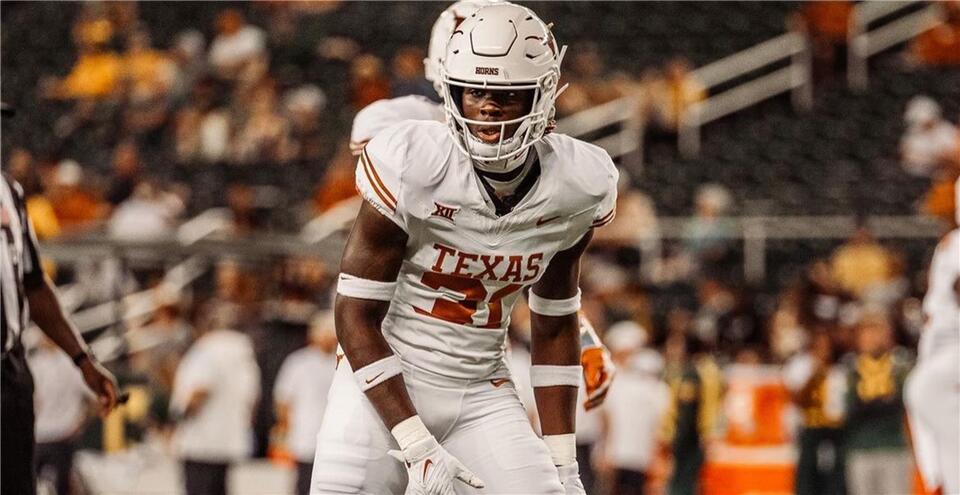 Texas redshirt freshman EDGE Billy Walton has announced his intentions ...