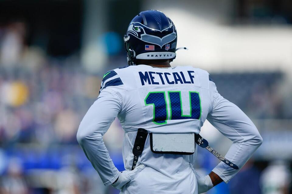 Seattle Seahawks trade wide receiver D.K. Metcalf to Pittsburgh ...
