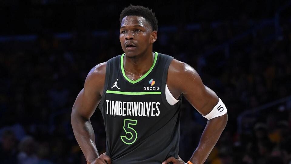 Anthony Edwards Points to His Sister as Person Who Influenced His Trash ...