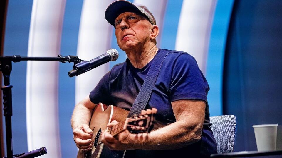 As Bernie Leadon drops his first solo album in 21 years, he talks about ...