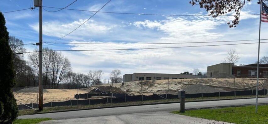 Residents complain that stalled New Windsor school construction project ...