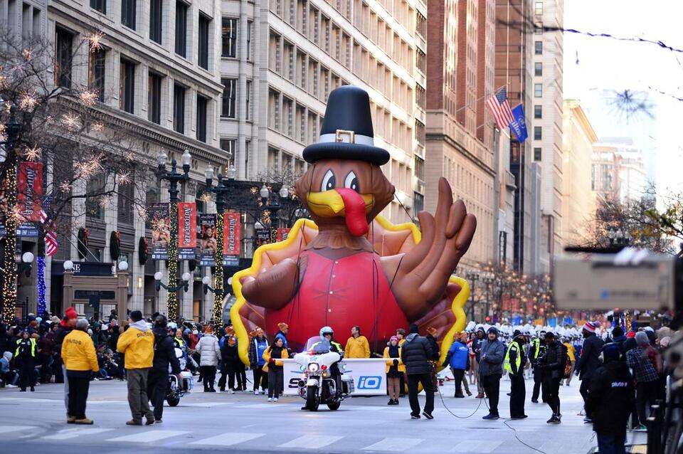 89th Chicago Thanksgiving Parade brings back iconic balloons - NewsBreak